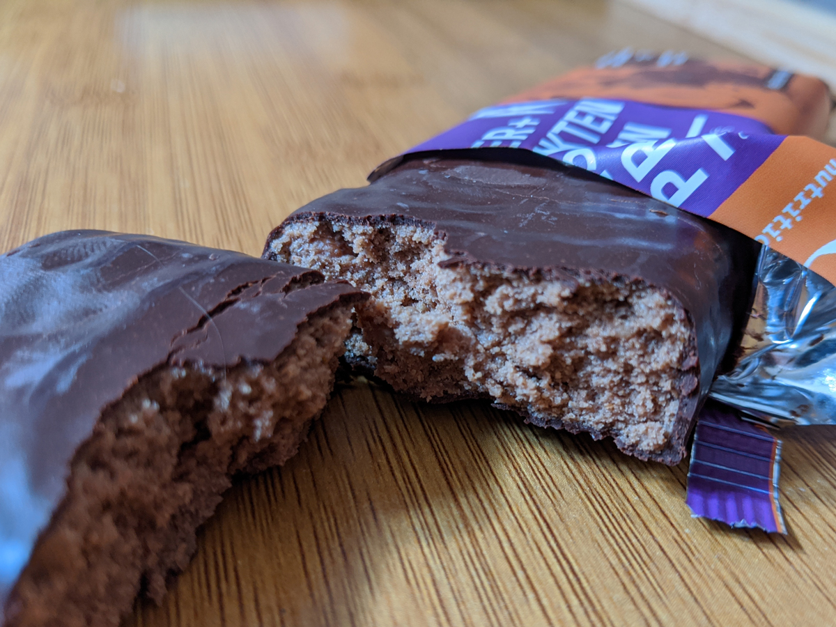 Nach Insekten-Protein-Pulver: Isaac Nutrition launcht Insektenriegel ...