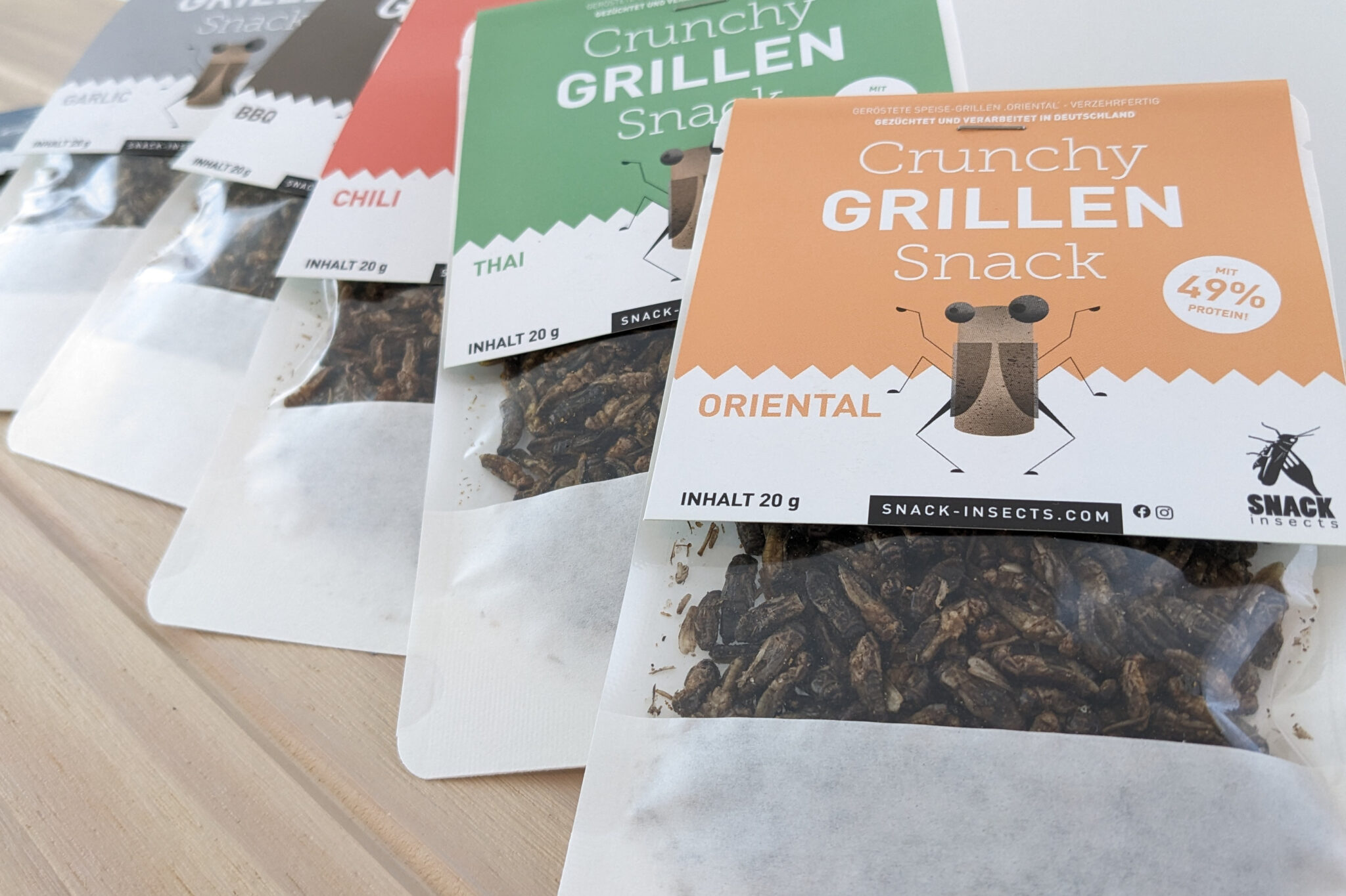 Insektenpionier wird 10: Snack Insects mit Crunchy-Grillen-Snack in ...